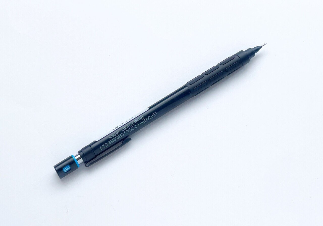 ぺんてる GRAPH 1000 for pro. ずっと勉強する時に使っています！ 買ってよかった！！｜hika.