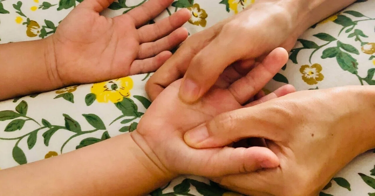 朝の自分に触れる時間と、子どもへのタッチケア｜pumehanaやさしい暮らし
