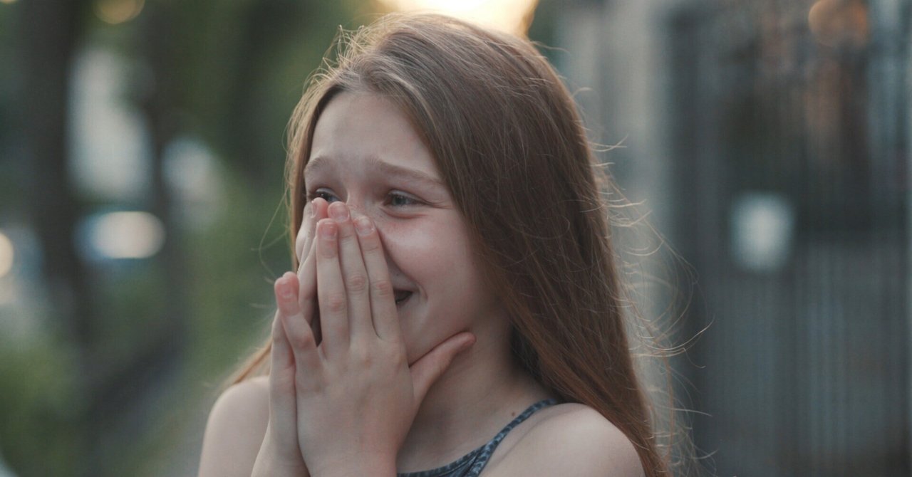 「泣くは快感？」人はモノではなく「感情」を買っている 『泣ける消費』《LINEで試し読みも》｜SUNMARK WEB