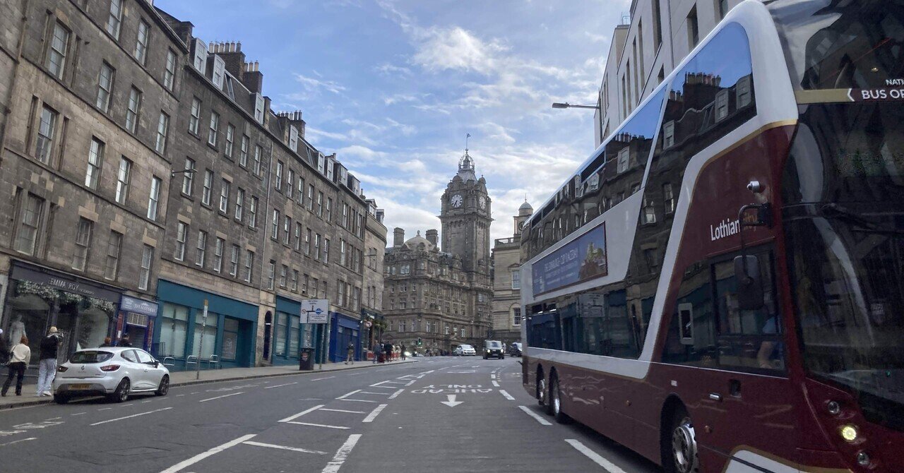 世界遺産の街を走るダブルデッカー：バスがシンボルになる都市、エディンバラ｜石川 太陽｜Taiyo Ishikawa