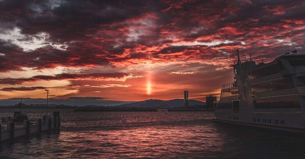 「ピントがずれてる、終了。そんな世界で生きてる。」｜005 akkiy