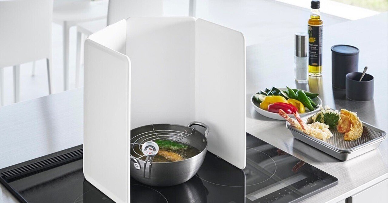 IHクッキングヒーターの調理後の手入れを、とてもラクにしてくれる。マグネットで合体するシリコーン製の新しいレンジガード。｜AssistOn