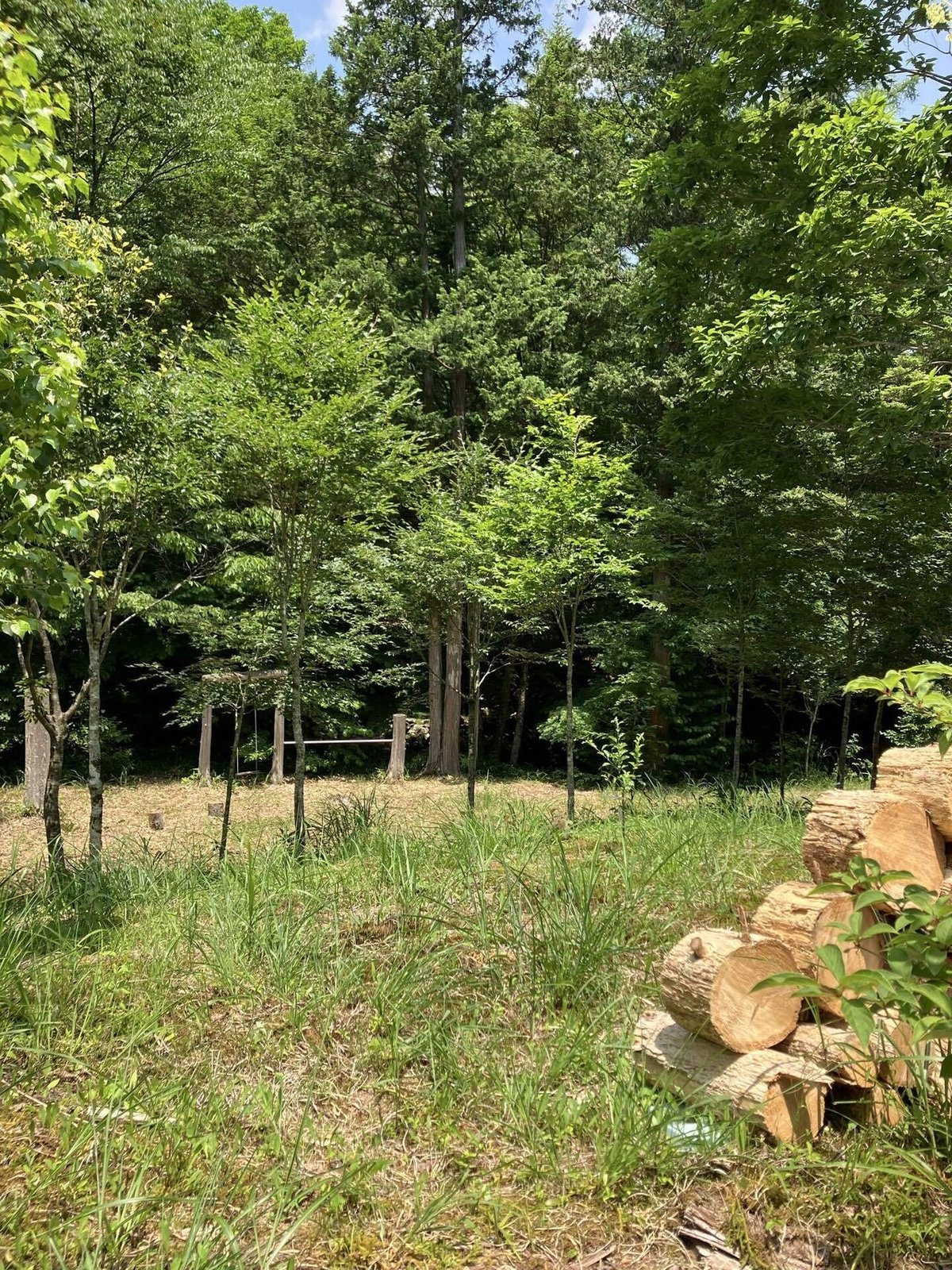 「decoboco夫婦」のプロフィール〜山の暮らしを夢見る、ちょっと先を見つめた50代の挑戦〜｜decoboco Resort