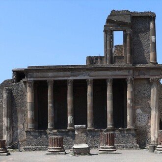 INSIDE / インサイド（2023年11月17日劇場公開）｜eigadays