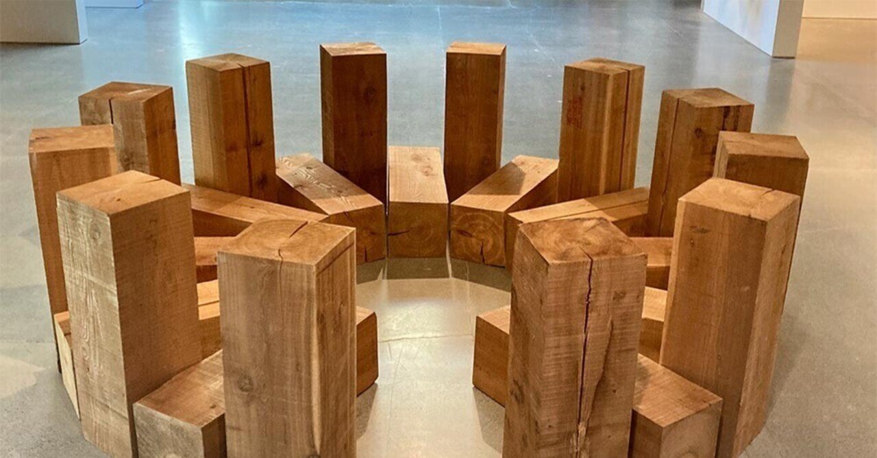 カール・アンドレ ミニマル・アートの落ち着く空間。｜Shae Makuno