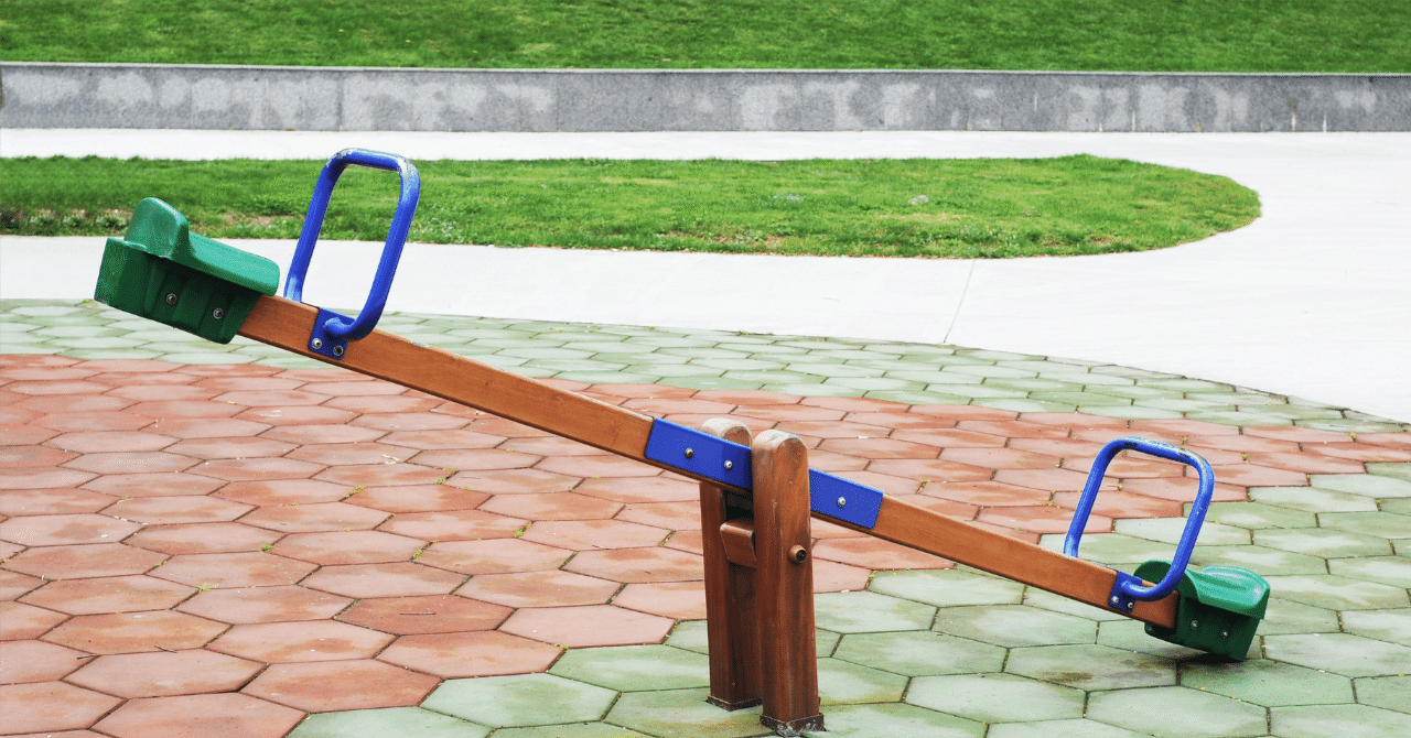 ”持ってる”と”持ってない”みんなシーソー｜キラキラ投稿に落ち込む人へ｜はる |心の奥と対話するnote🍀.*