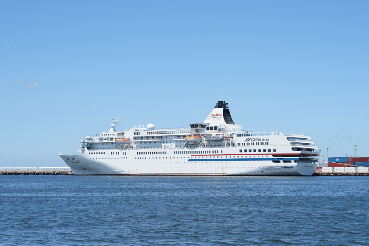 クルーズ客船「イースタンビーナス」Cruise Ship Eastern Venus 博多港｜MELLOW TIMES IN THIS ...