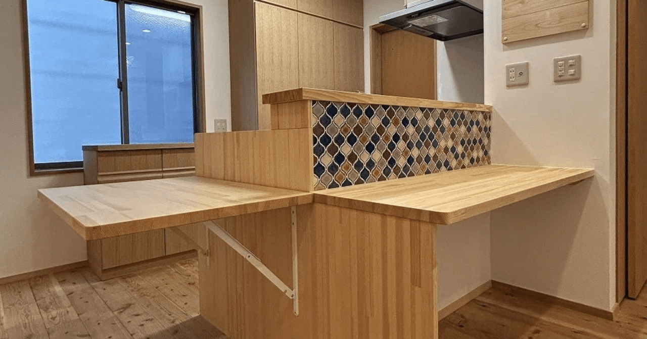 リフォームで食卓カウンター正面にD・I・Y・TILEを化粧張りしてみました！｜ほんまもん工房