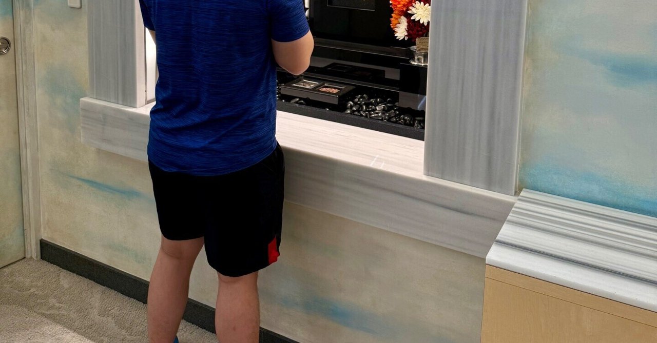 お盆、墓参り、町洋食の名店でオムライス｜Ty Matsumoto