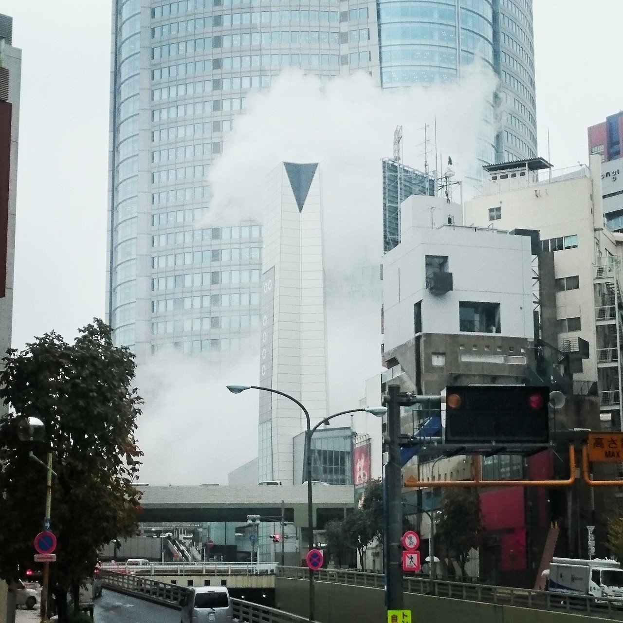 白煙｜Mika_Abe