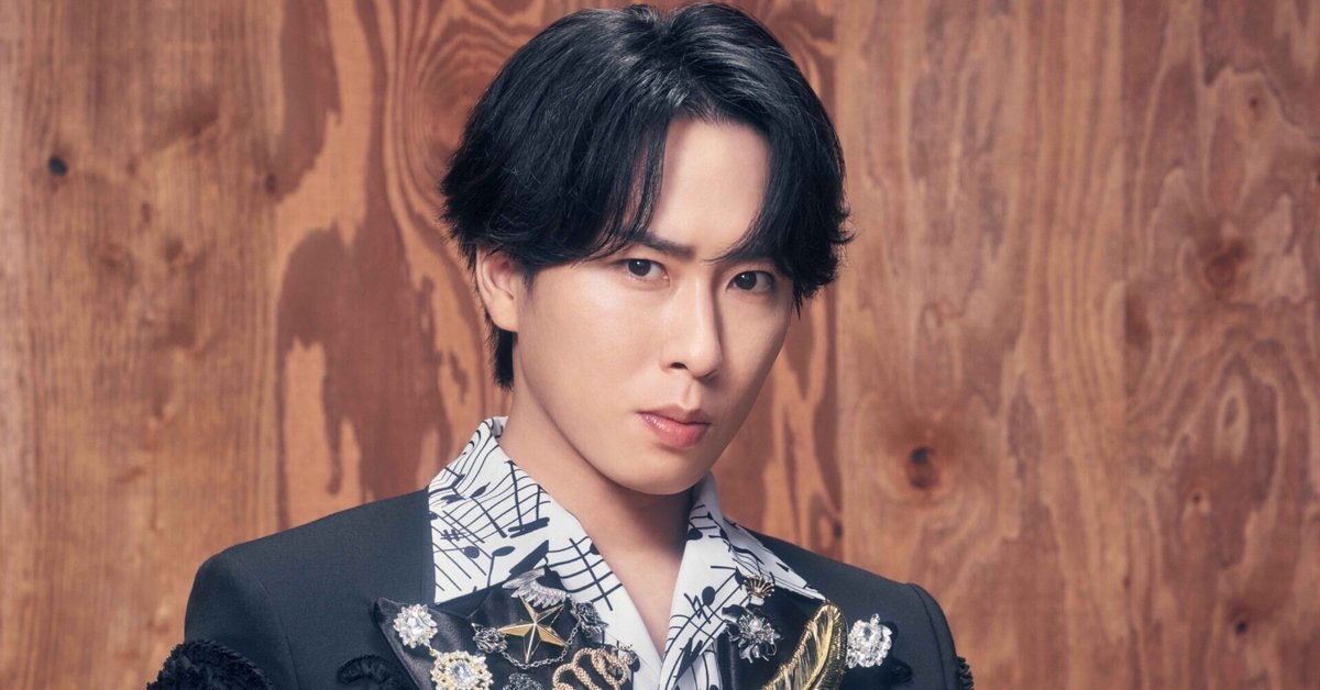 所作は声になる。宮舘涼太という“静かに燃えるロイヤル[Snow Man]｜美斉津商店WEB｜ RYO