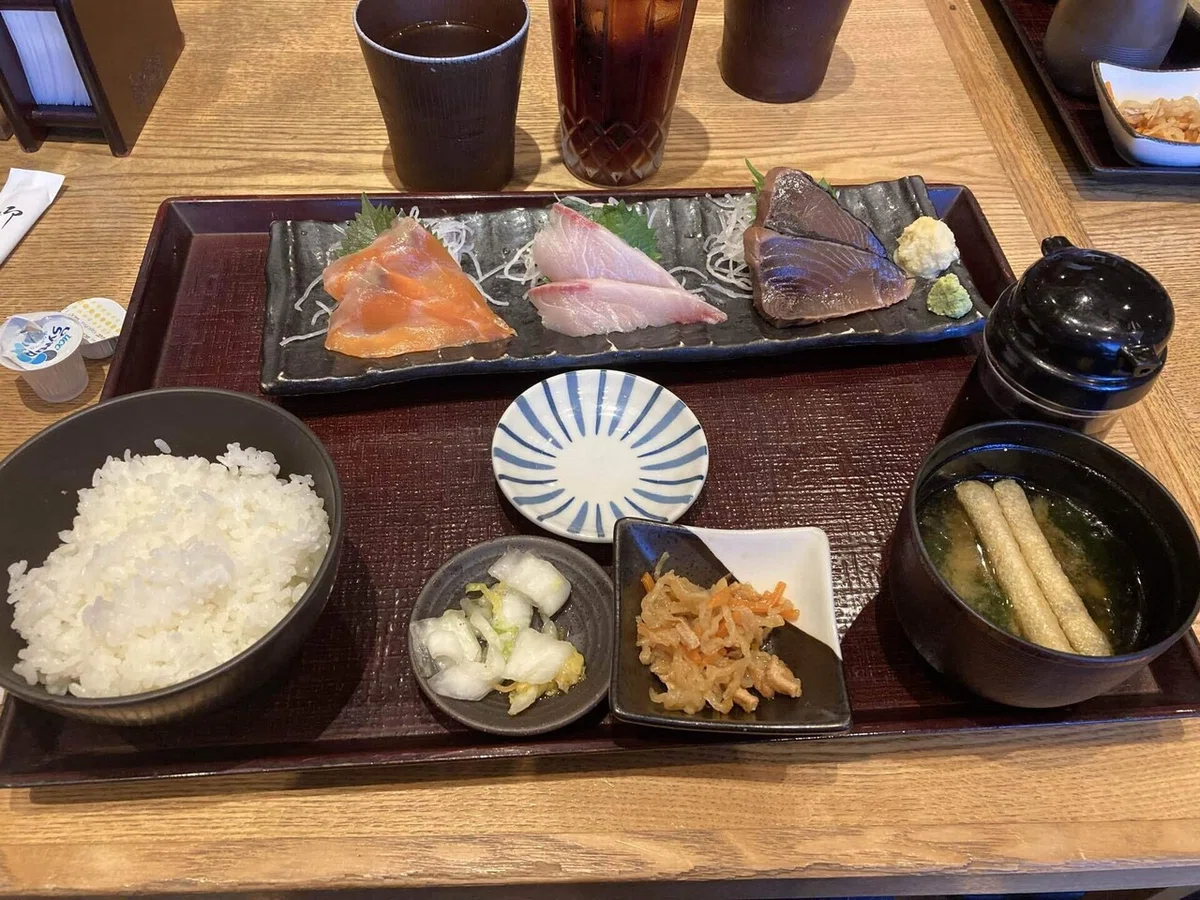 【赤塚駅】立秋の昼餉、山吹灯る喫茶｜常陸國物語