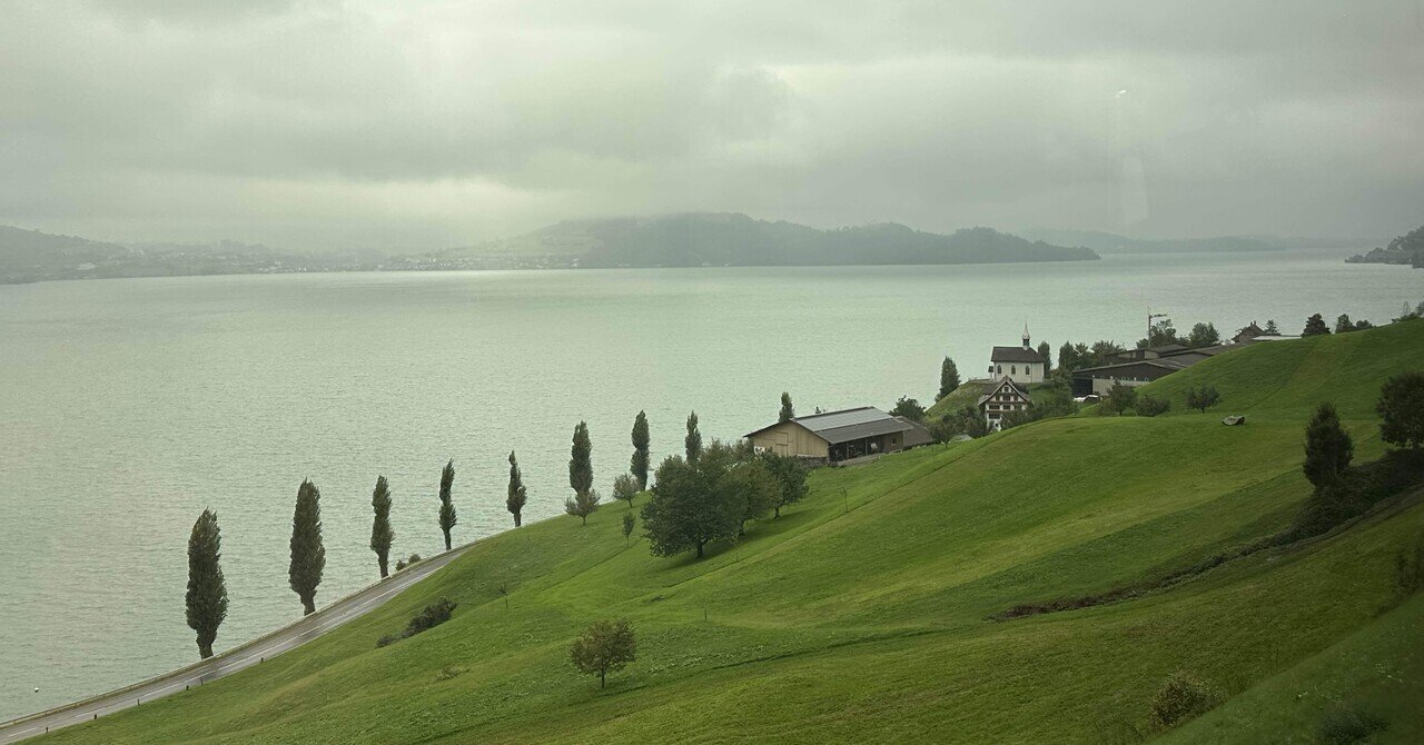 Fragment No 022 | 雲、丘、湖｜mitsuki.