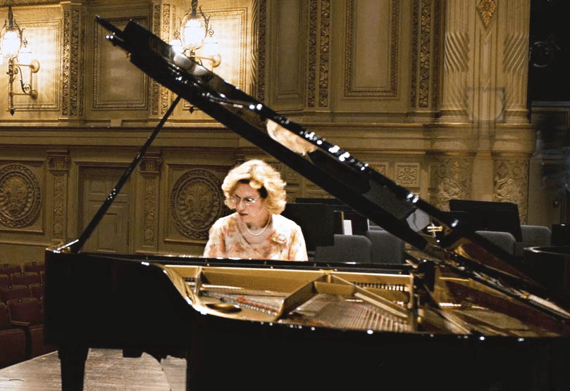 音楽との出会い ― 呼ばれるようにして始まったピアノの道｜みのりの眼