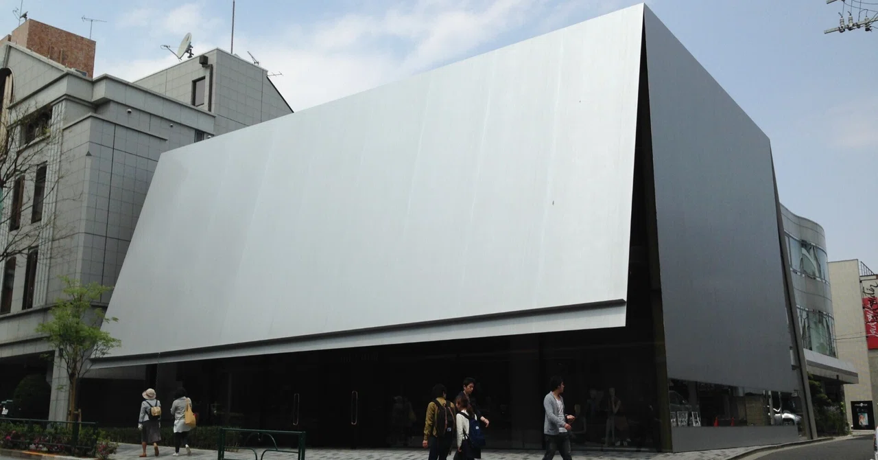 【architecture】Miu Miu Aoyama｜ヘルツォーク&ド・ムーロン｜small design