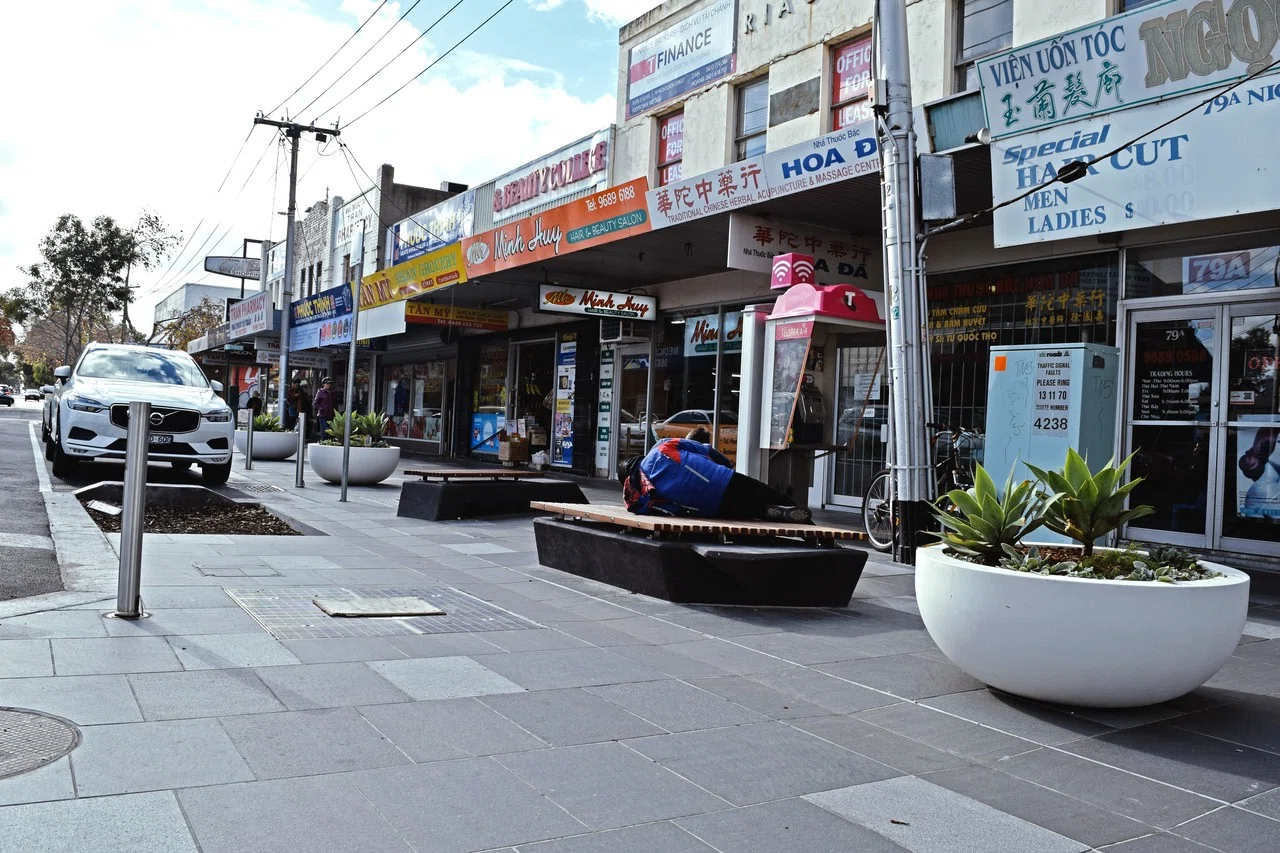 Nicholson Street Mall, Melbourne, 設計者 HASSELL, 完成年 2008年｜ランドスケープを学ぶ場