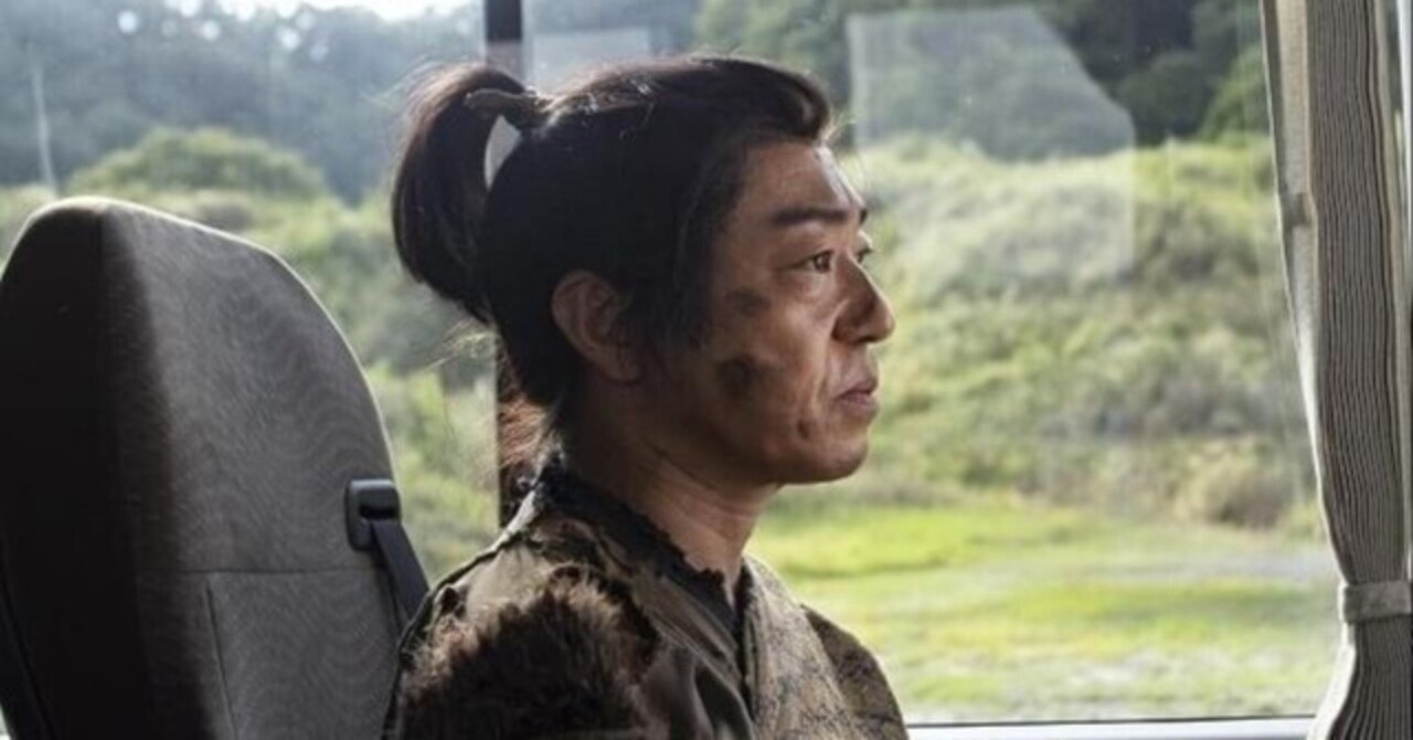 映画『宮松と山下』現実と虚構が溶け合う、静かなる迷宮｜bitotabi