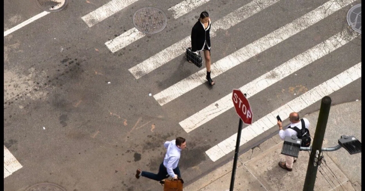 Cars facing Crosswalks｜Englishちも