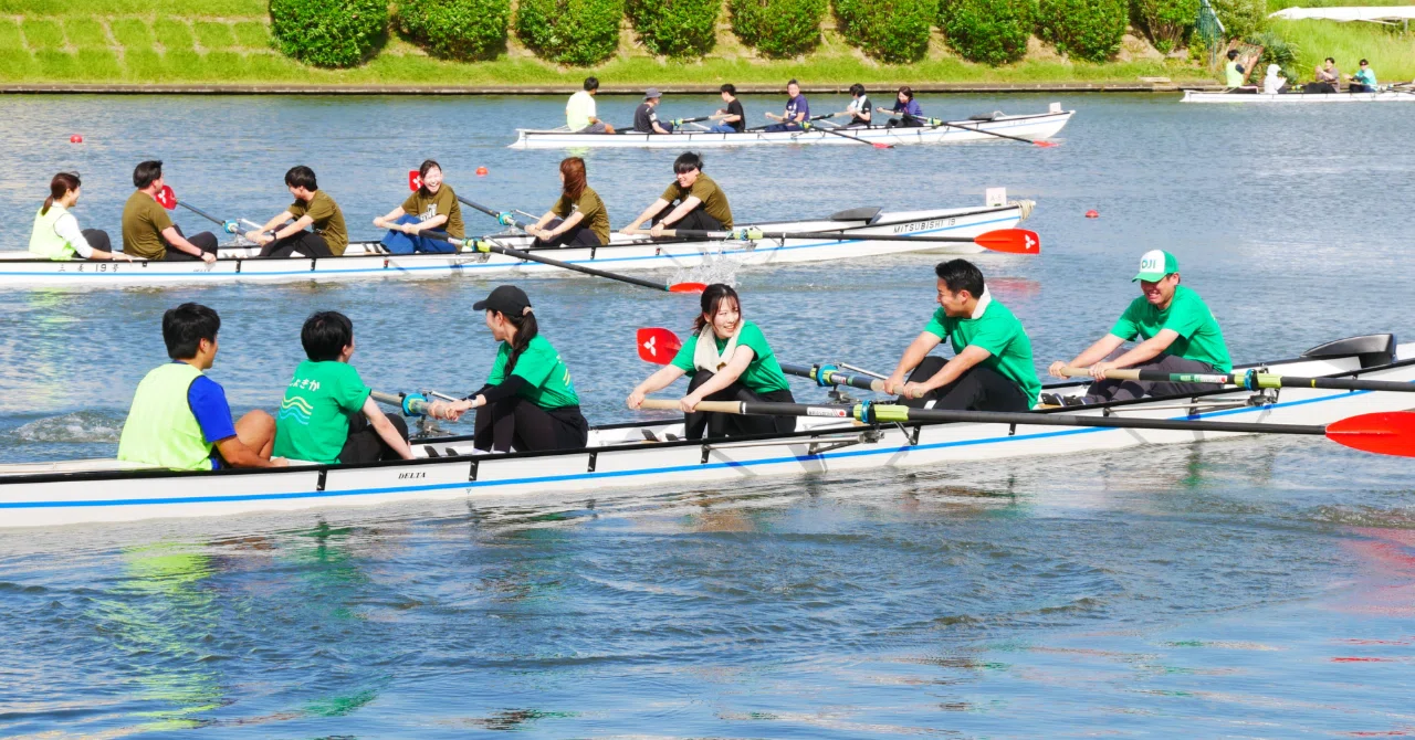The 70th Oji Group vs. Japan Pulp & Paper Group Rowing Competition was ...