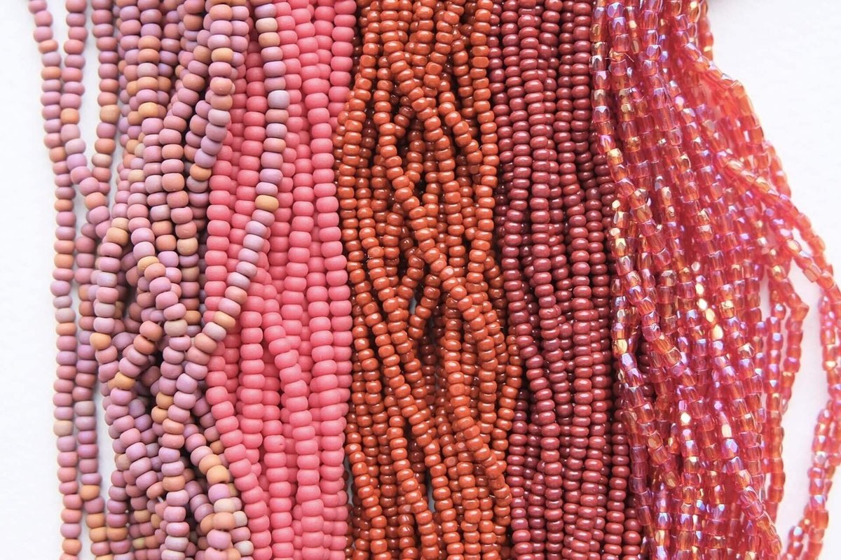 ローストビーフ、赤ワイン、赤レンガ｜ビーズ刺繍材料店《ビーズとスパンコール》