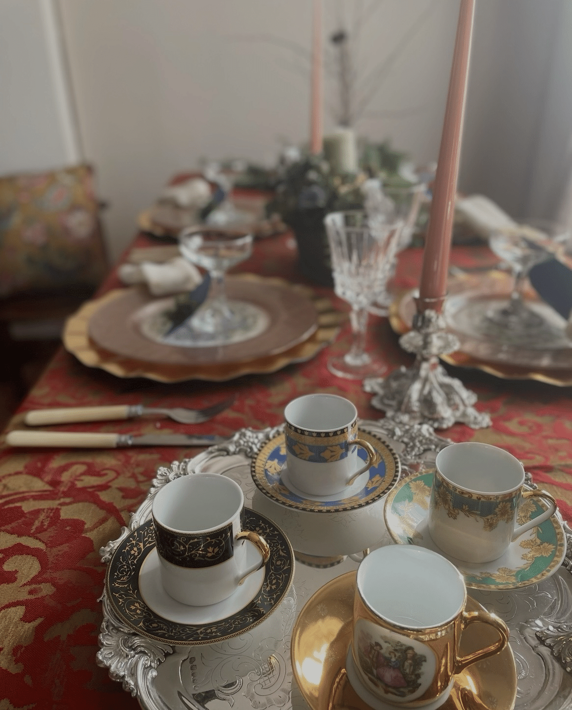 住宅街の小さなリビングから。――「本物」をギフトに代えて｜伊万里style主宰