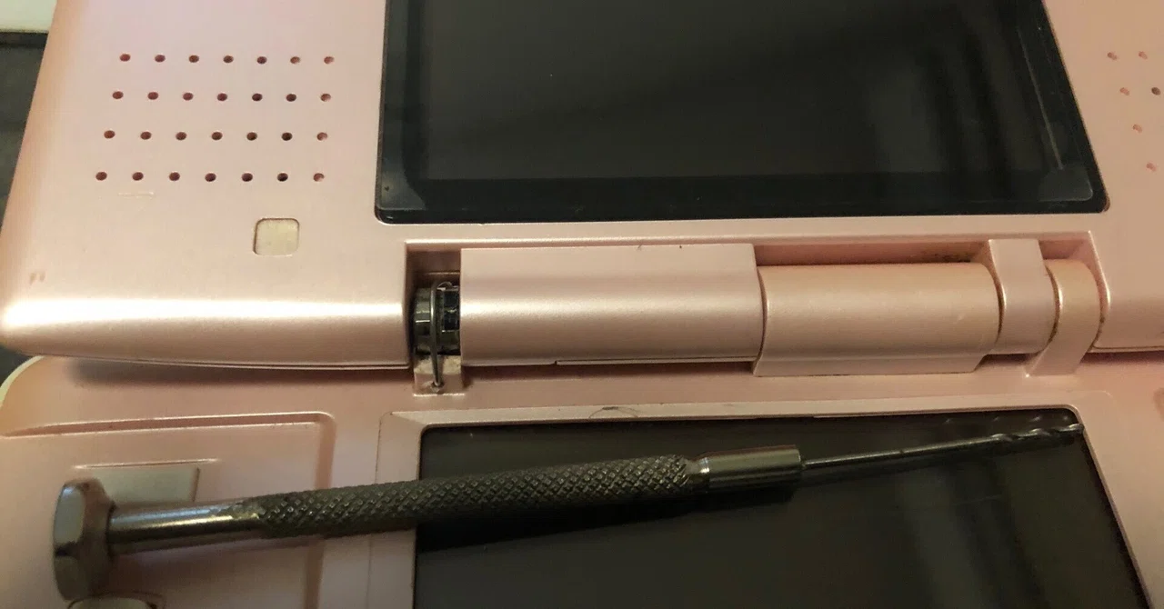 nintendo ds ヒンジを修理 hinge repair｜/ jamw