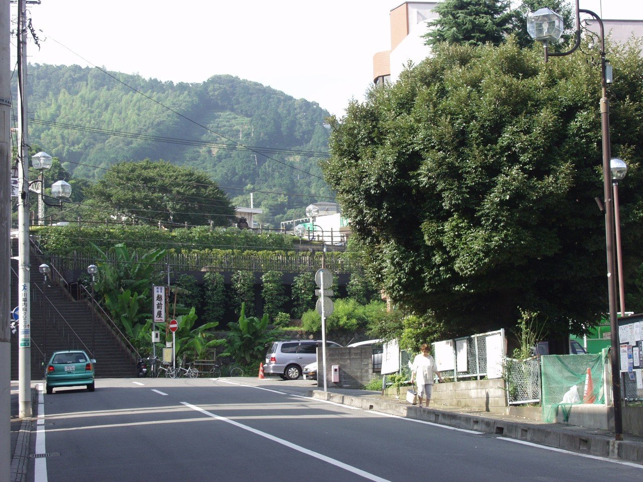 初期のデジタルカメラでこんな写真を撮っていた お祭の日、昼と夜 2003.8.1｜飯島 正樹