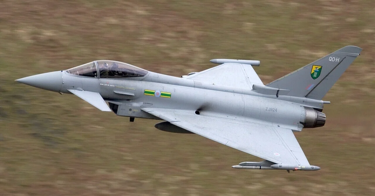 ユーロファイター Eurofighter （タイフーン Typhoon） EF-2000｜かんべい