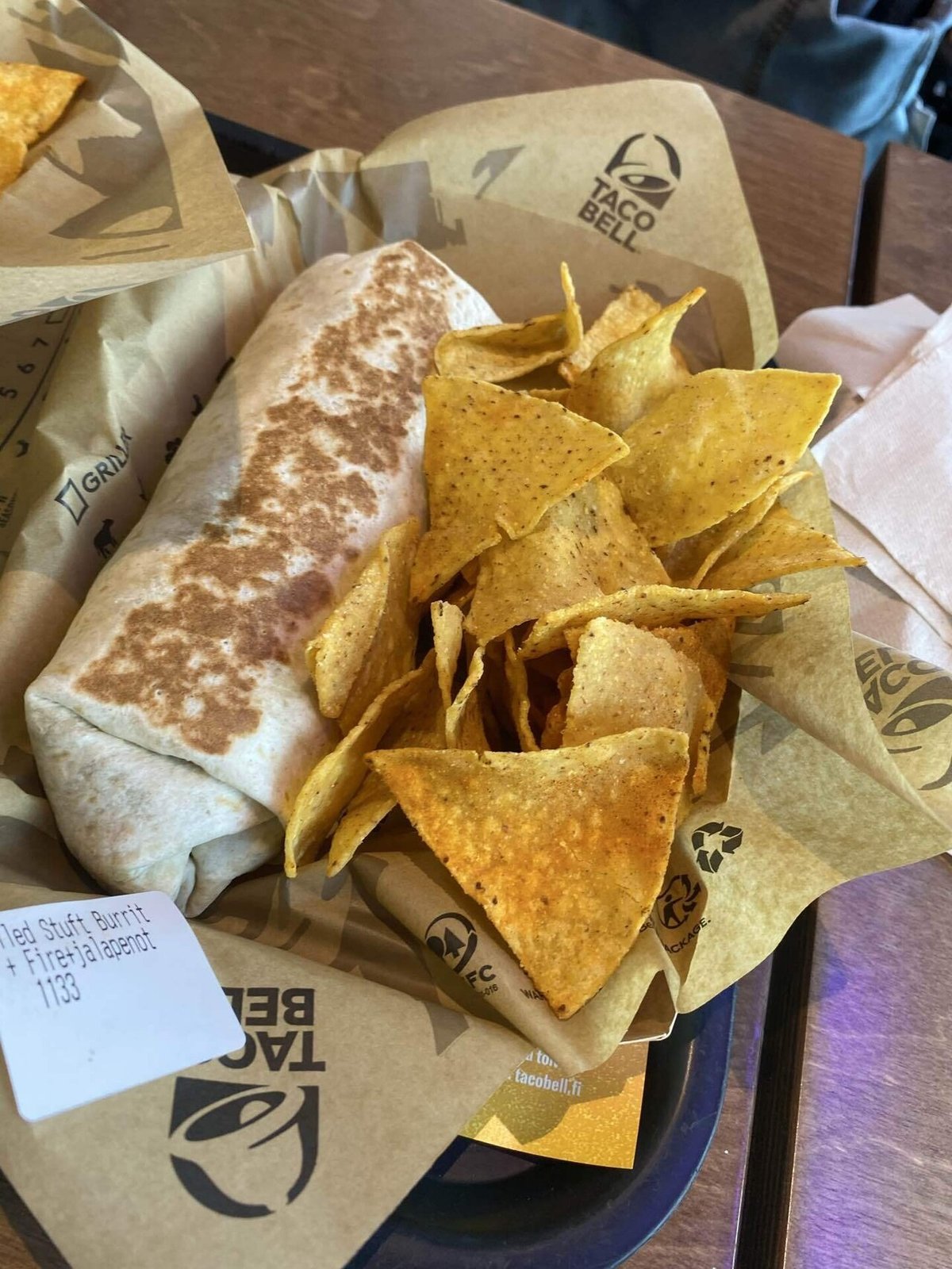 ファーストフード店Taco bellフィンランド語はメニュから｜mokomokomako