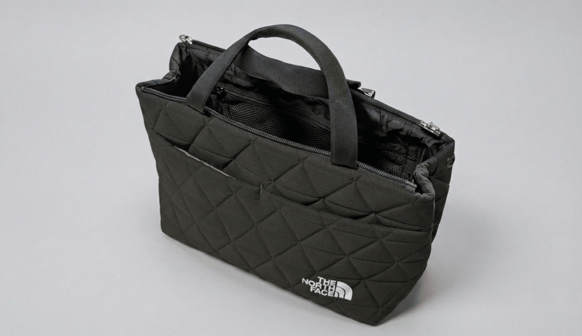 【レビュー】ノースフェイス Geoface Box Tote｜iPadとカメラが入る絶妙サイズでした｜YUTTY