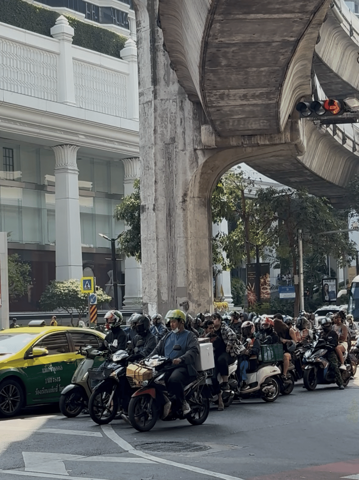 2025年の年末、家族でアジアを旅して感じたこと ― バンコク、プーケット、香港 ―｜Yukarin