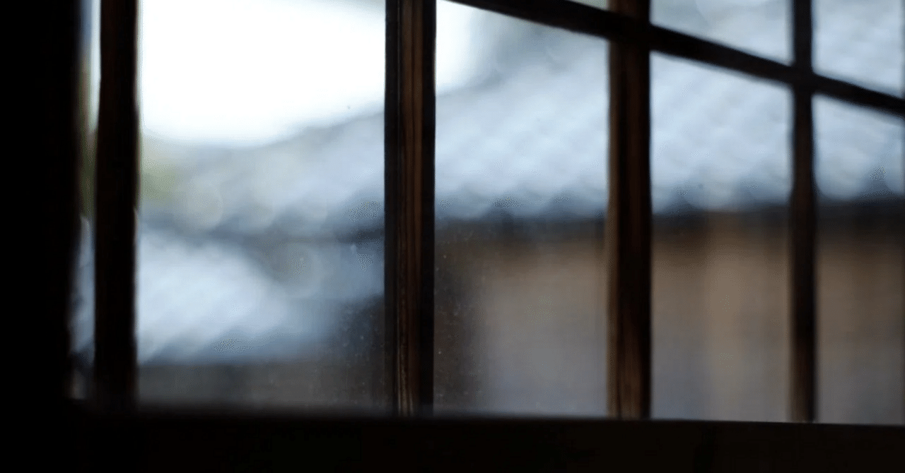 【words】#034「空つ風窓叩く音より大丈夫」｜Kiki｜言葉と日記｜50/50旅の途中