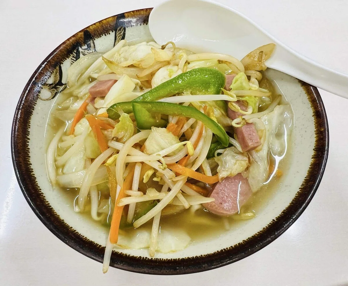 沖縄で食べる沖縄そば｜sazm