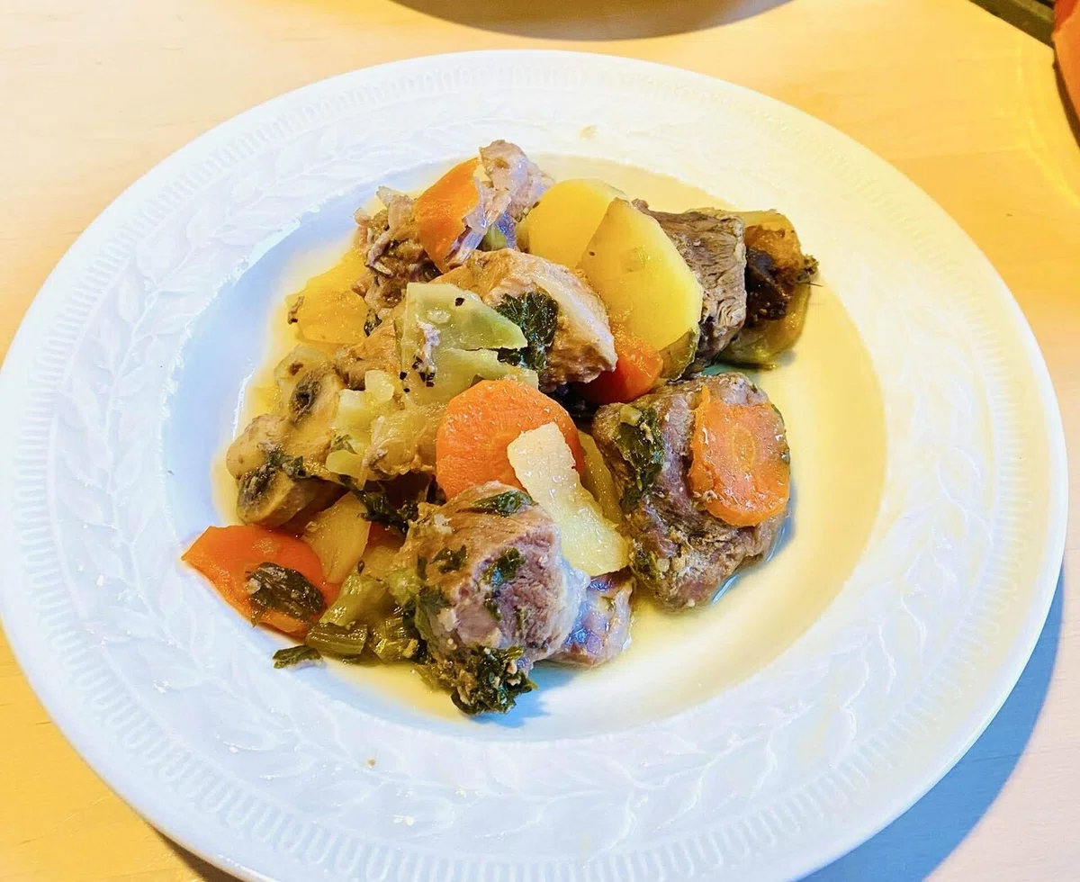 フランス版のおでん？白ワインで煮込むアルザス料理『ベックオフ』レシピ付き｜香田有絵＠フランス（ランスとヴァンセンヌ）