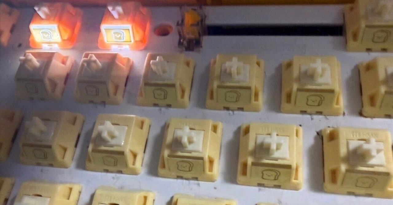 #19 Ducky one3 miniにHMXのToastスイッチを換装したらすごかった。｜そのうち考えます