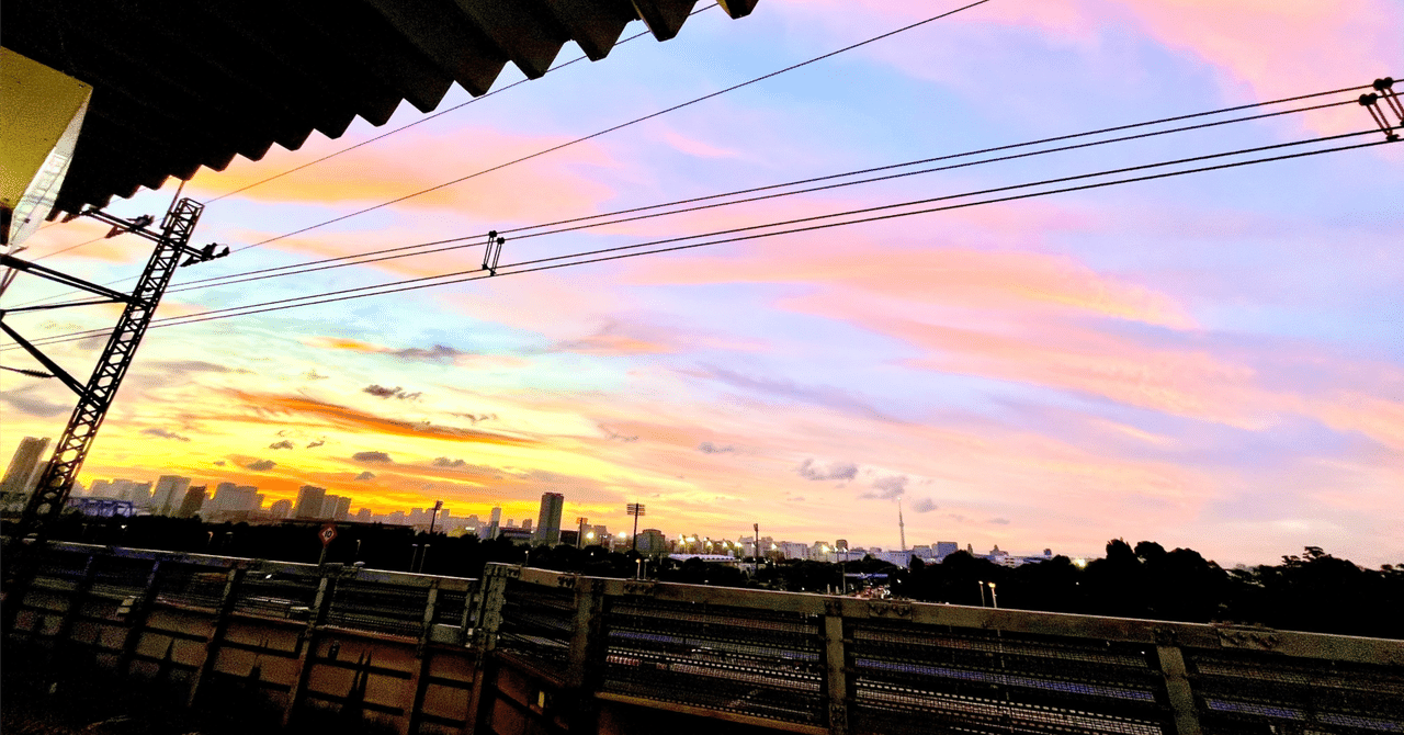 会社を辞めた帰りに、東京駅のガード下で少し立ち止まった。｜ケンタ｜兼業会社員（1級FP ️宅建士 ️行政書士合格 ️ Kindle作家）