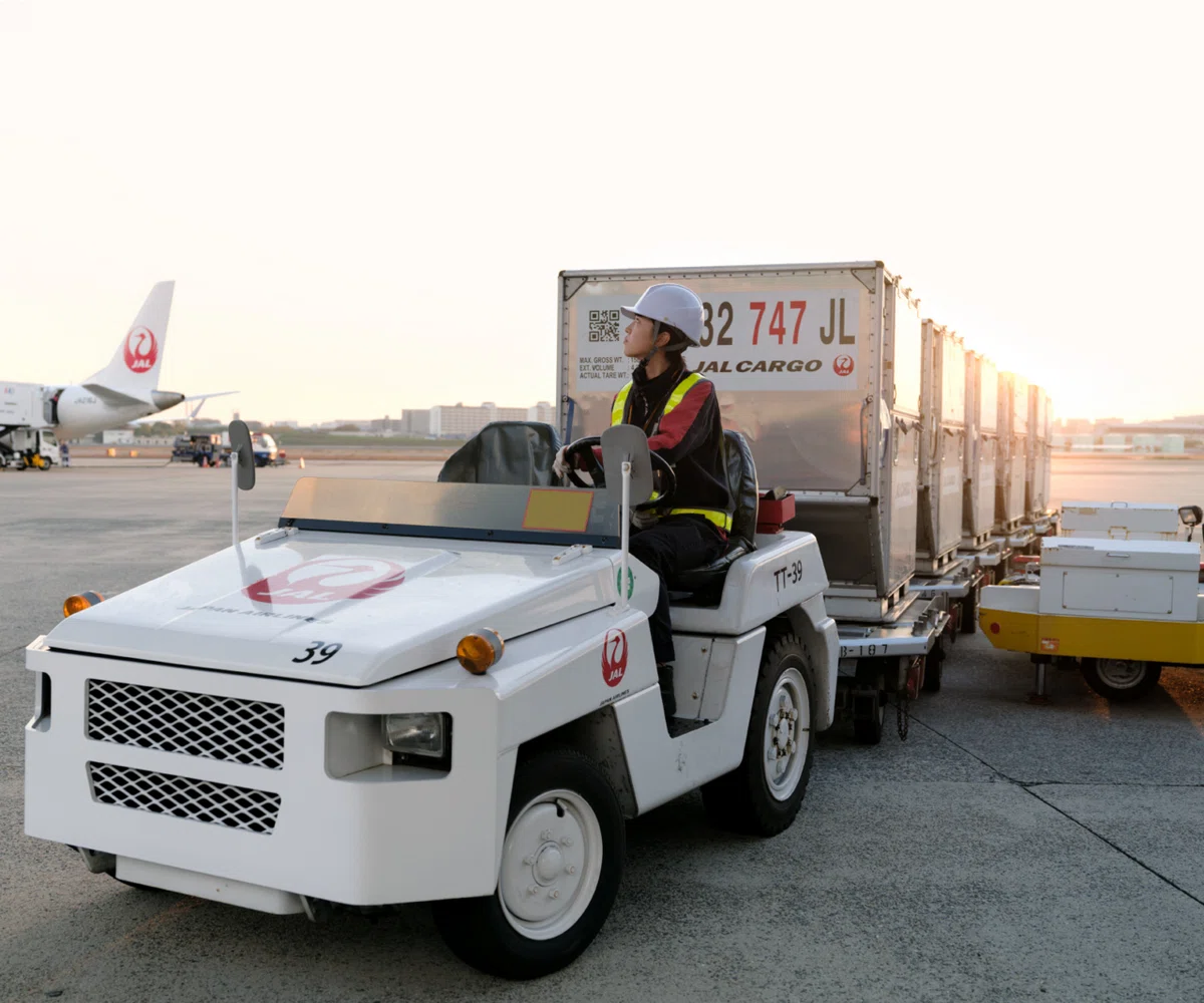 🚚 ️ JAL introduces 'Level 4 Autonomous Driving' at Haneda and Narita ...