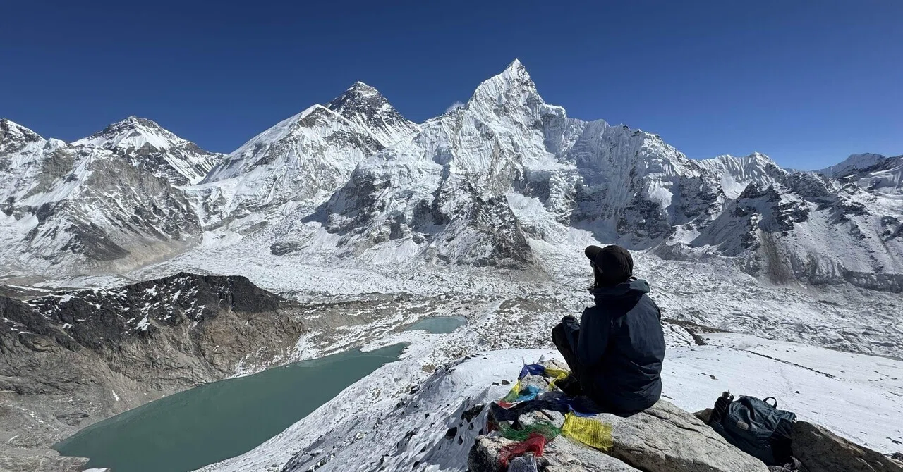 エベレスト3パスDAY11「はじめまして、エベレスト-Kala Patthar (5645m)に登る」@ネパール｜旅するシジミ