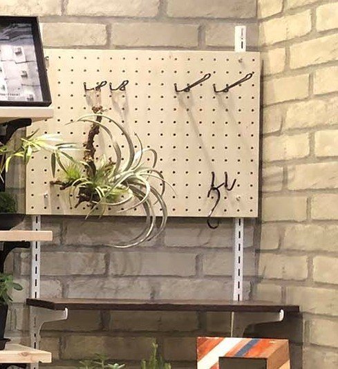 これまでにないDIY用棚受け！1×4材を使って棚を作ろう！ピラシェル棚柱！｜DIYの道具を売っている人 もりおか