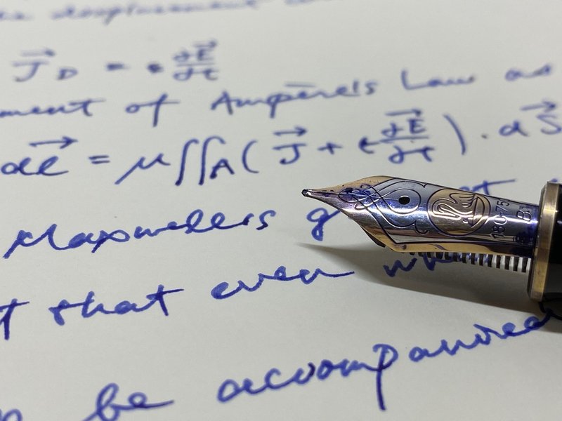 普段使いの万年筆｜INOUE Tomohiro