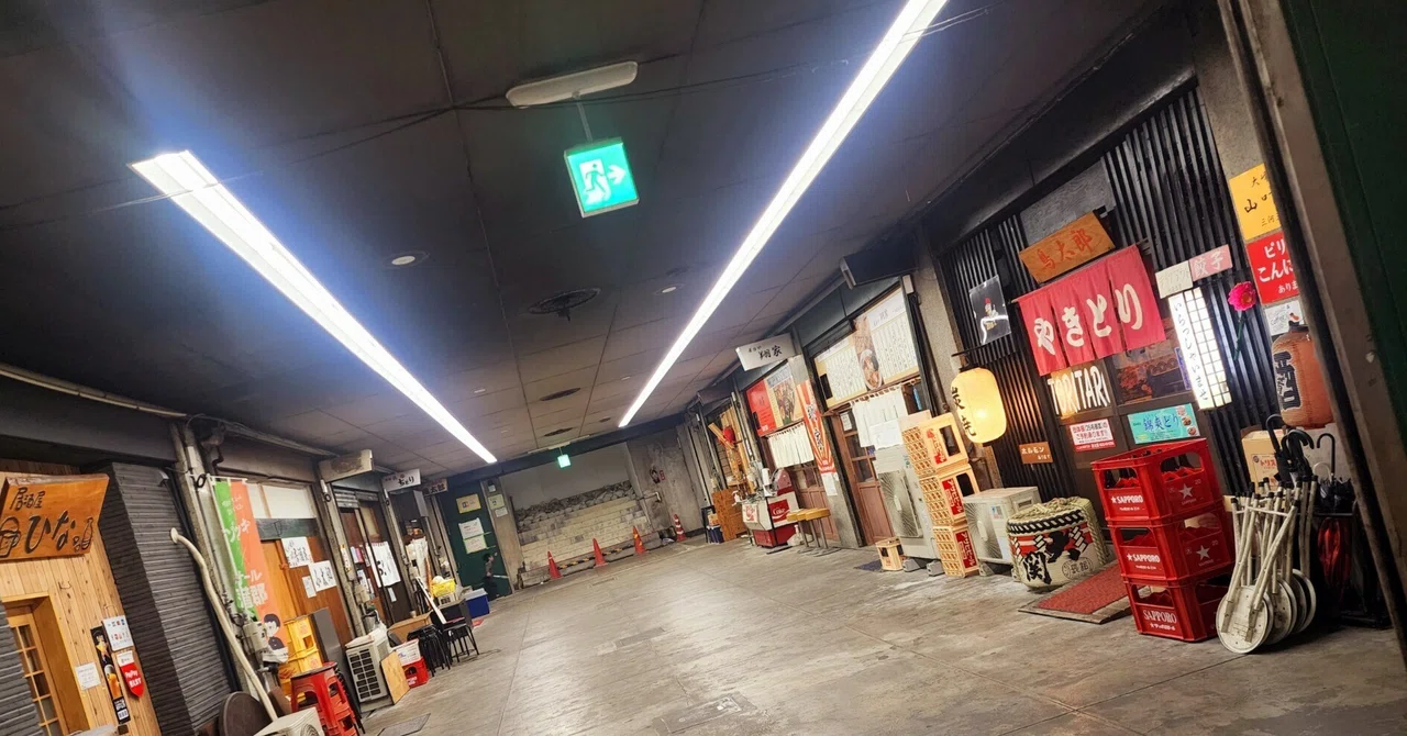 蒲郡駅前地下街｜TOMOKO_無限水
