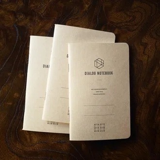お知らせ｜手帳とノート、ぴったり収まる革の相棒。「dünn dual notecover」｜DIALOG NOTEBOOK｜ページ番号入りの ...