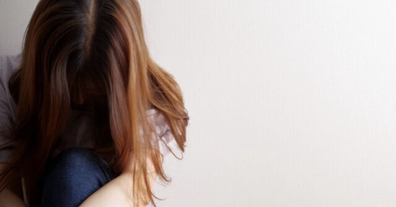 「生理は病気じゃない」その言葉で、自分を追い込んでいた｜hitomi