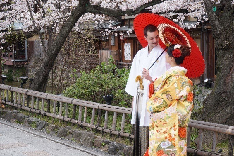 京都は外国人の結婚式場になっているのか？｜yasuu_kusayan