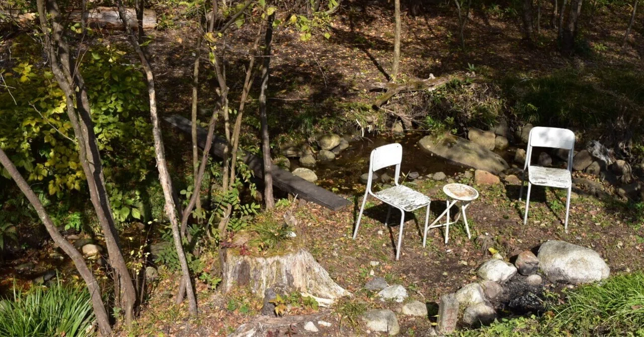 I want to place chairs in various places.｜高原の森の暮らし