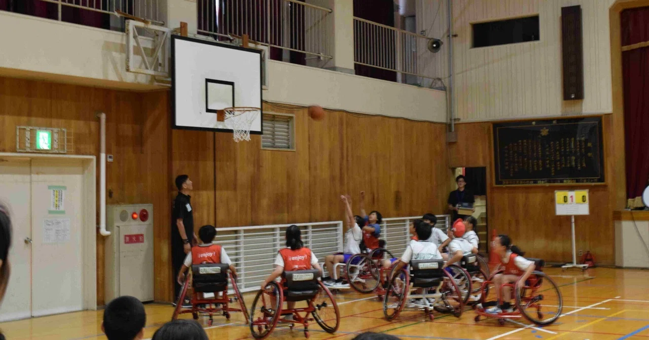 日本財団パラスポーツサポートセンター主催パラアスリートから学ぶパラスポーツ体験型出前授業「あすチャレ！スクール」が実施されました｜撮れたて箕面ブログ