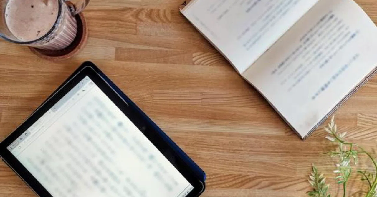 How to choose between e-books and physical books｜ジシュカ