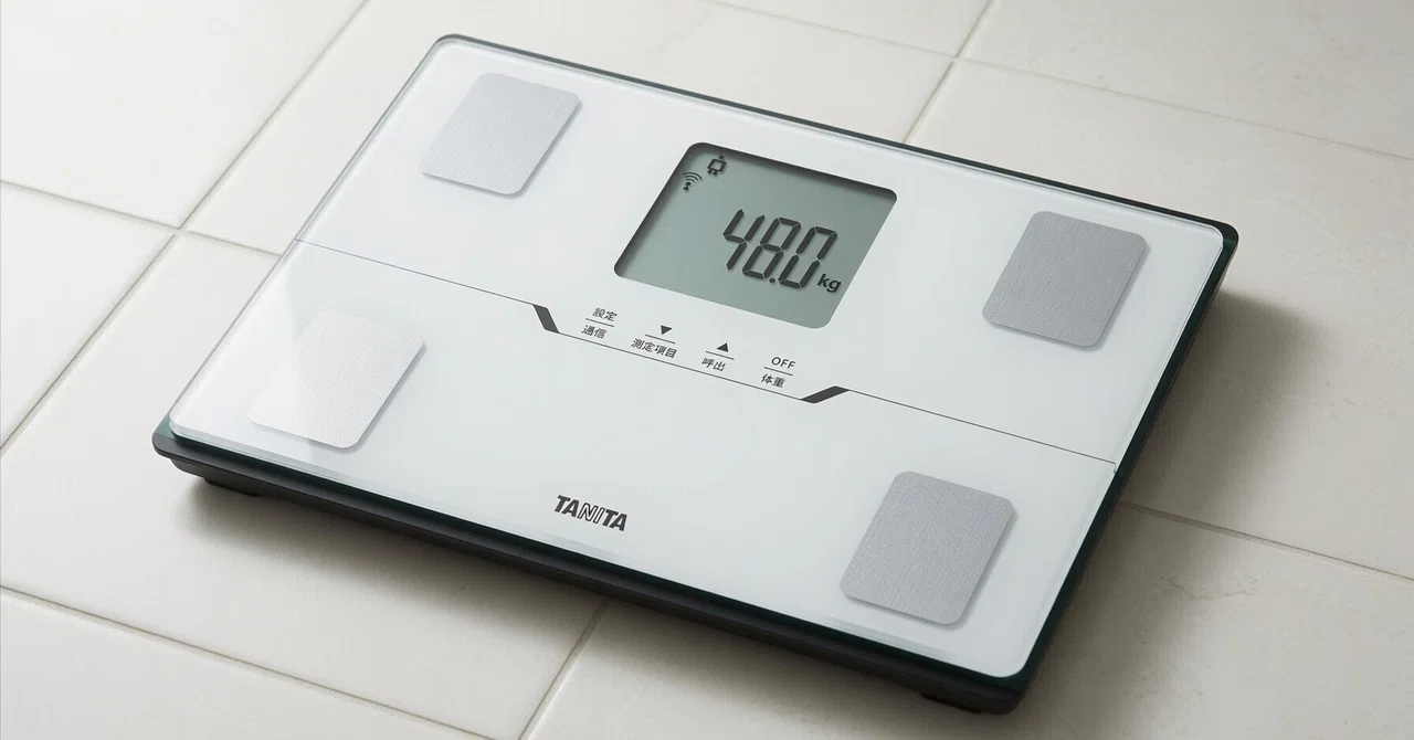 Leave daily weight management to a smartphone-linked body composition ...