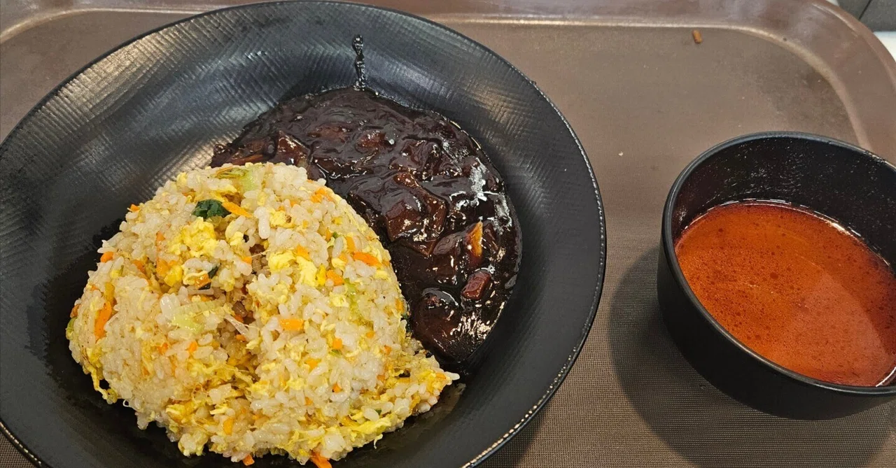 不思議すぎる韓国のチャーハン｜Mia|悩んだり、育てたり、暮らしたり