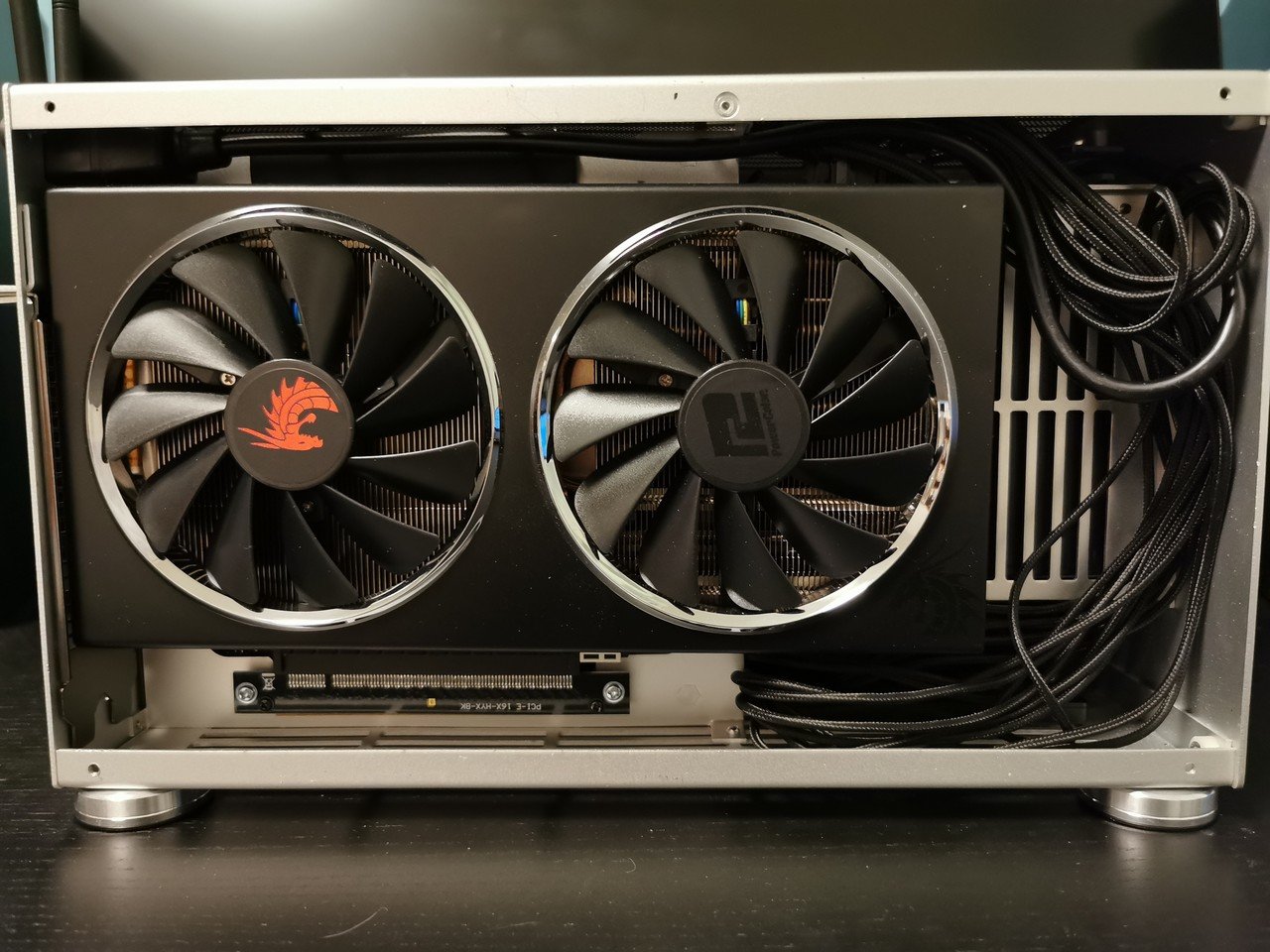 SGPC K55(PK55)で持ち運べるゲーミングPCを組んだのでレビュー｜Feni